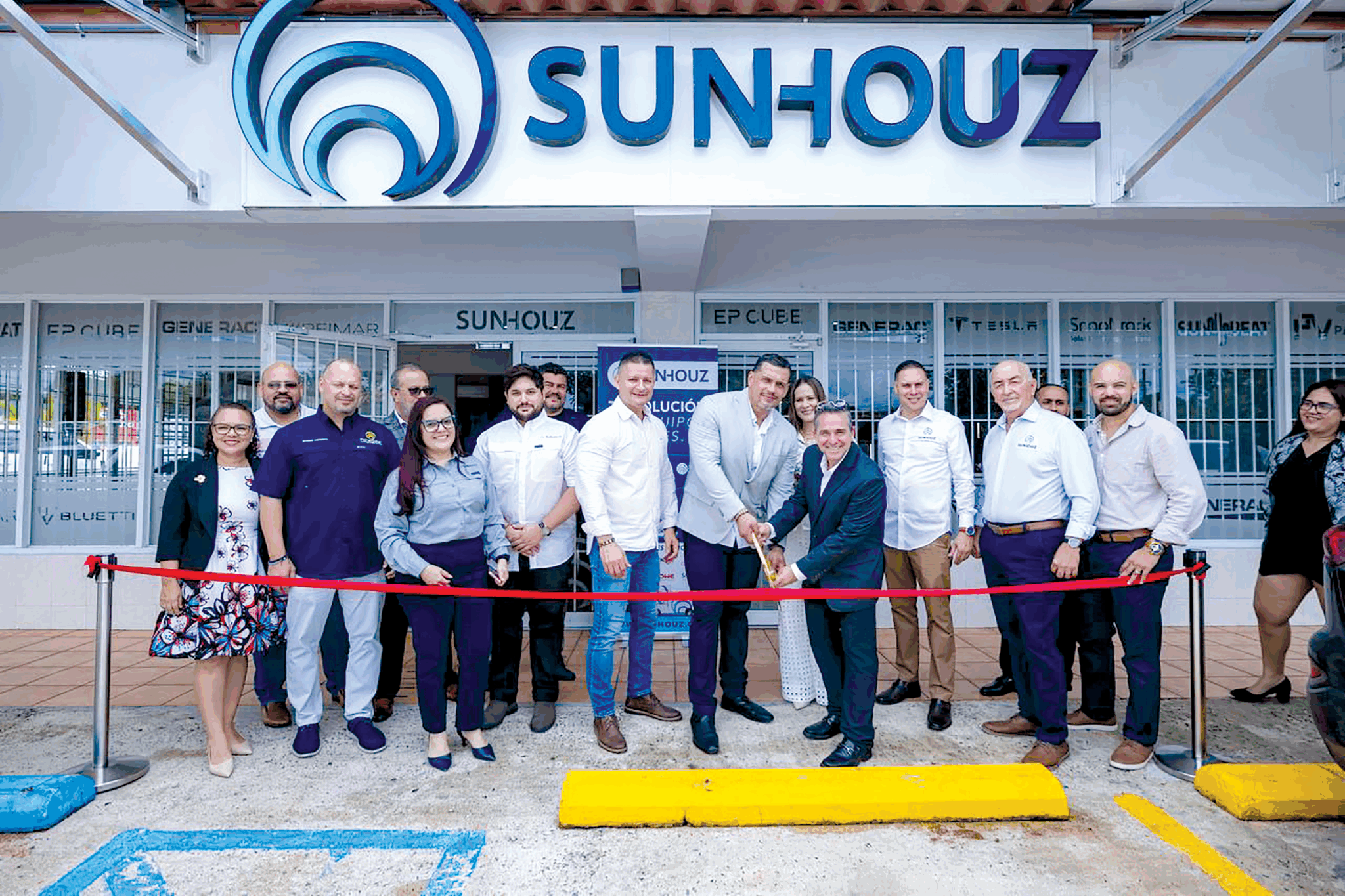 Sunhouz impulsa la industria solar en el oeste de Puerto Rico con la ...